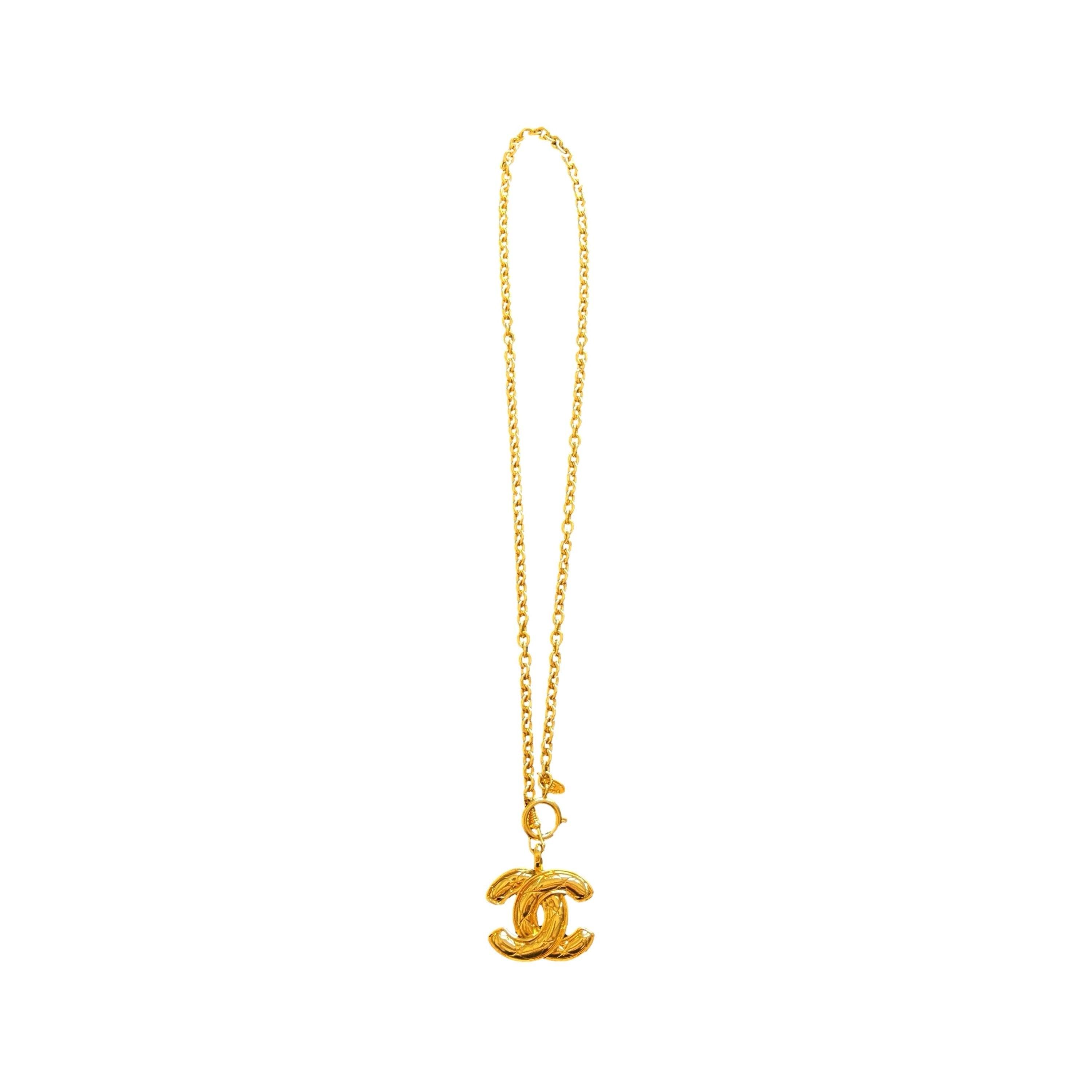 Treasures of NYC - Chanel Gold Link Pendant Chain